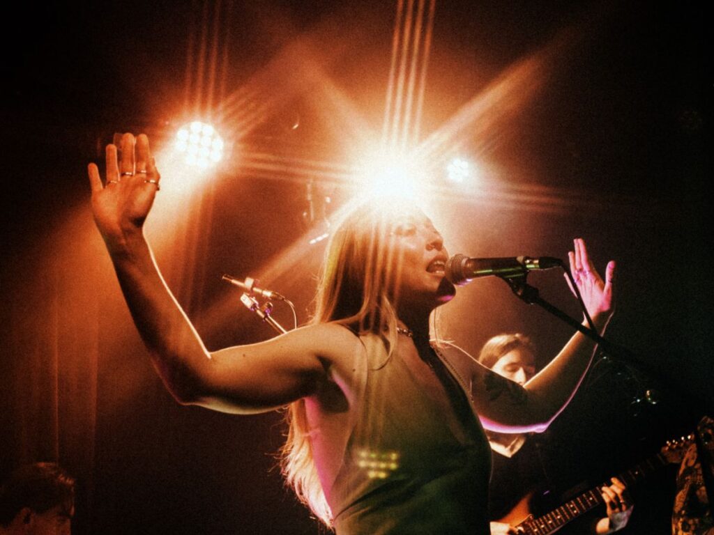 Maddy Herbert Teases New Music with Angus & Julia Stone