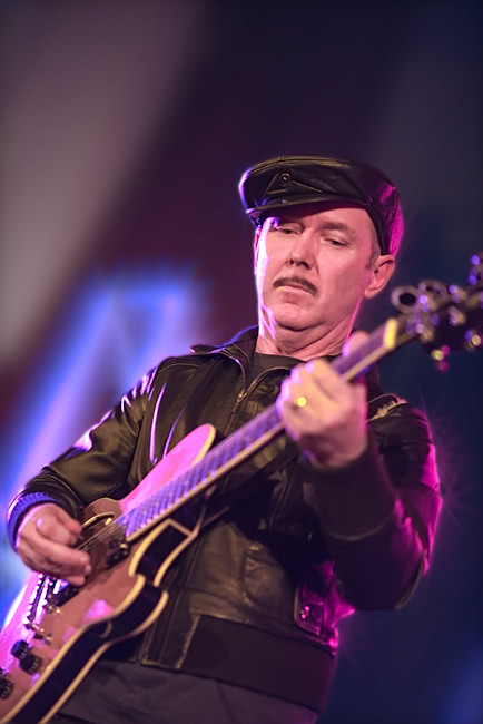 Dave Graney & The Mistly